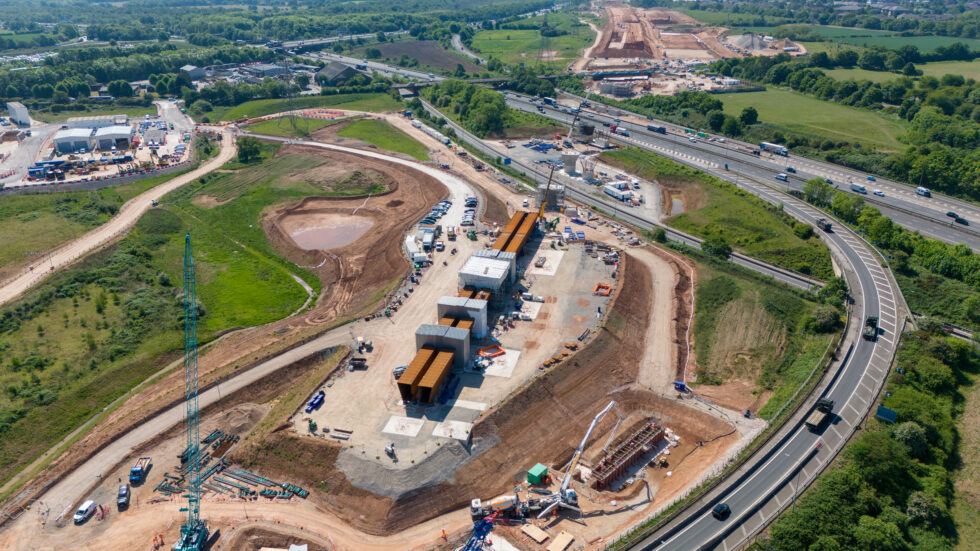 BBV – Balfour Beatty Vinci – HS2 prepares for first M6 viaduct slide
