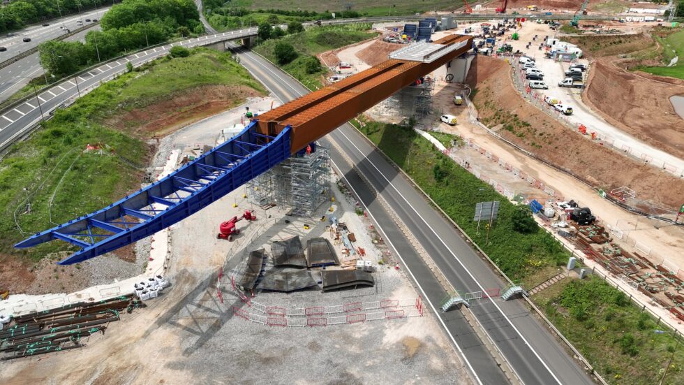 BBV – Balfour Beatty Vinci – HS2 begins M6 viaduct slide